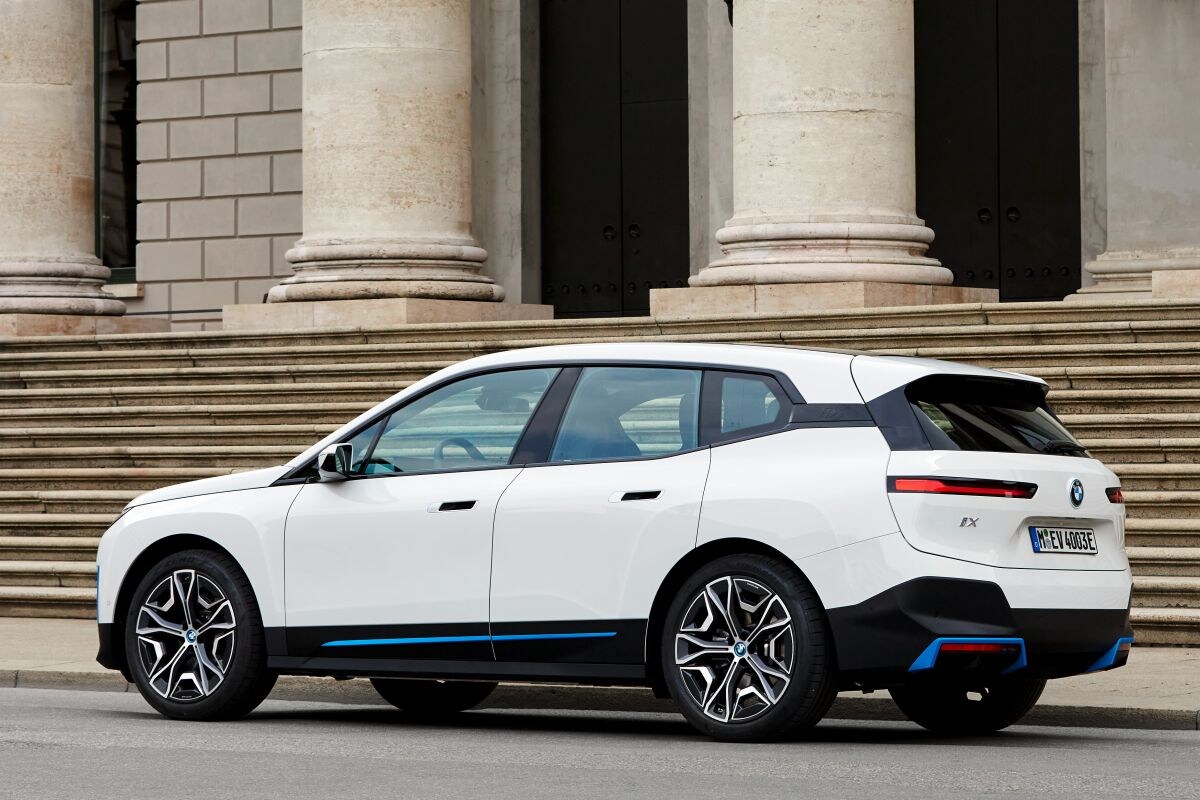 BMW iX xDrive40 prijs en specificaties - AutoWeek