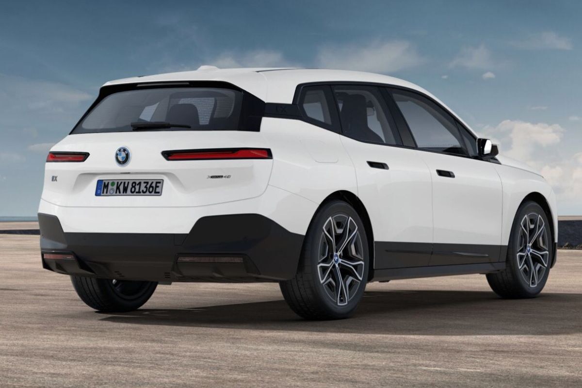 BMW iX – Back to Basics - AutoWeek