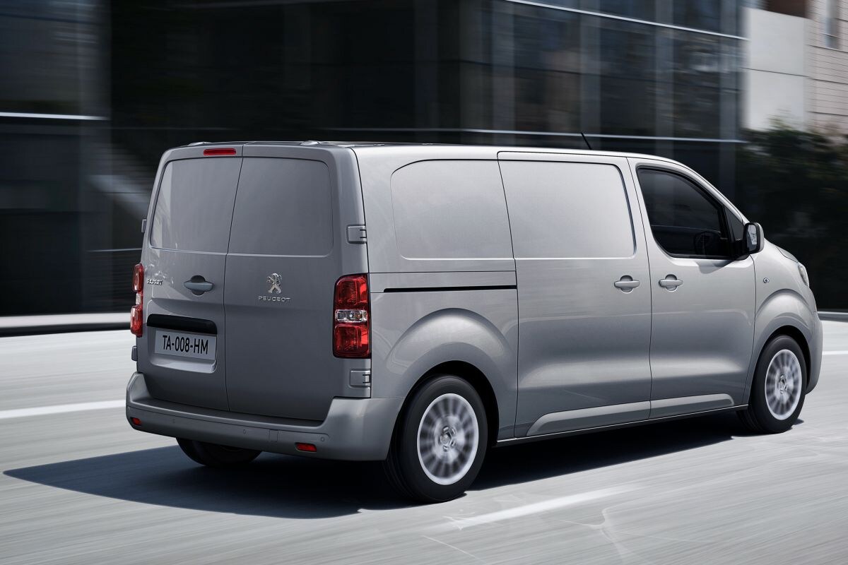Peugeot Expert Long Pro 2.0 BlueHDi 180 (2019) review