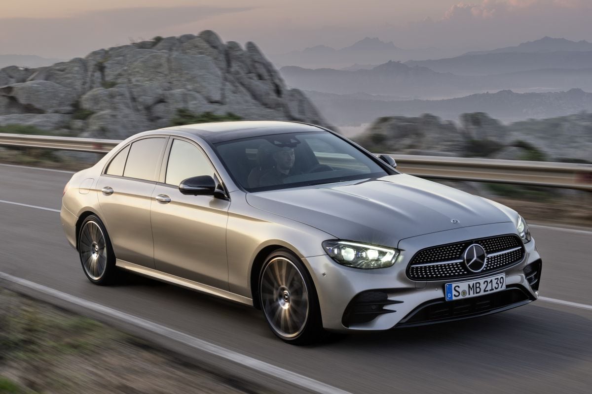 Mercedes-Benz E 300 e prijs en specificaties - AutoWeek