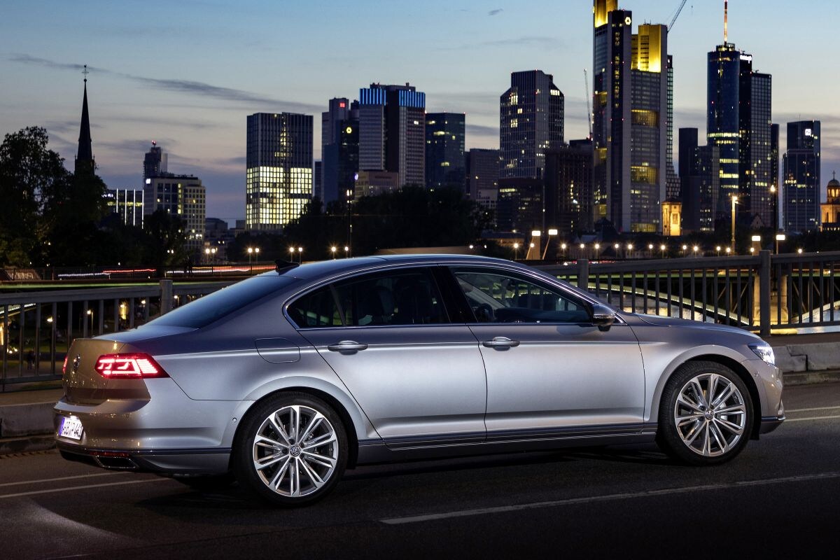 Volkswagen Passat 1.4 TSI PHEV GTE Business (2021) review