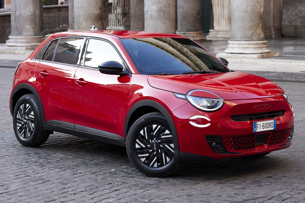 Fiat 600e La Prima prijs en specificaties - AutoWeek