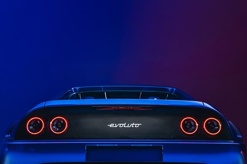 Evoluto Automobili presenteert super-analoge Ferrari F355 'Restomod'
