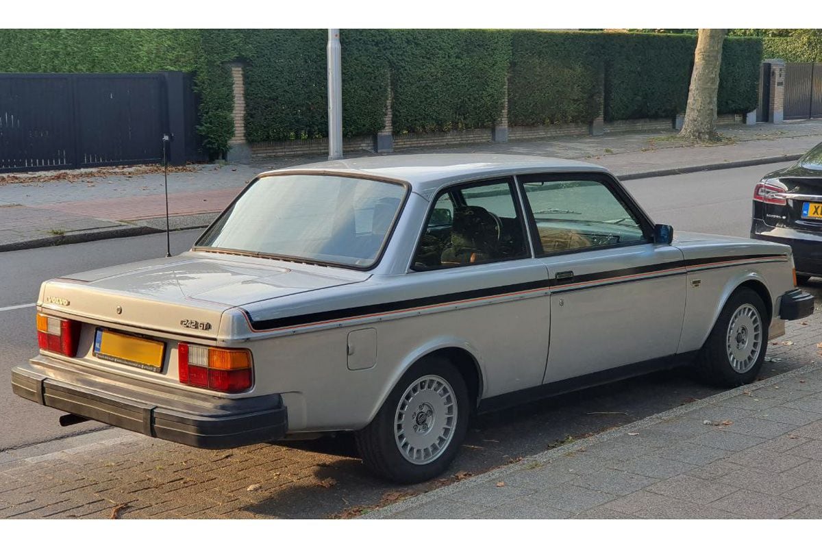 Volvo 242 GT - In het Wild - AutoWeek