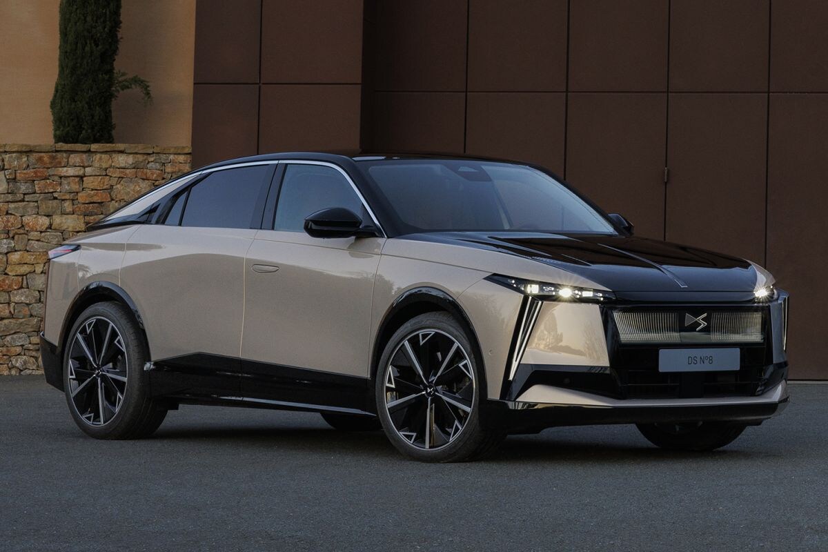 DS N°8 FWD Étoile prijs en specificaties - AutoWeek