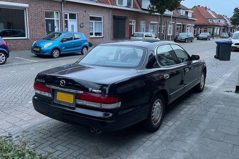 Mazda Sentia (1998) – In het Wild - AutoWeek