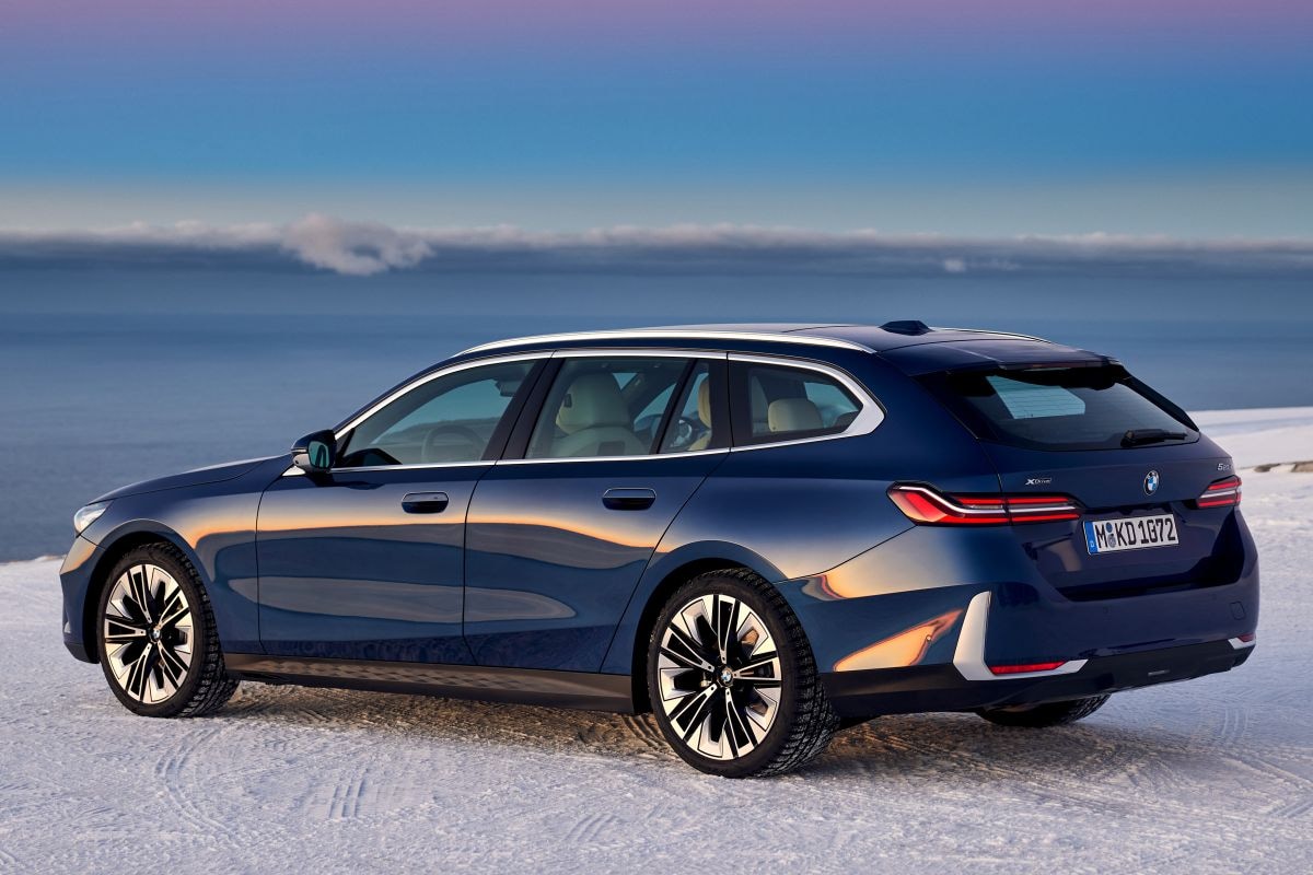 BMW 550e xDrive Touring prijs en specificaties - AutoWeek