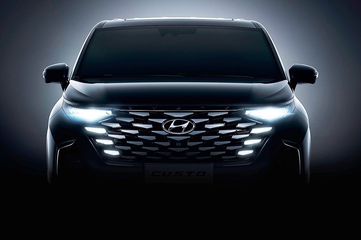 Hyundai laat nieuwe MPV zien - AutoWeek