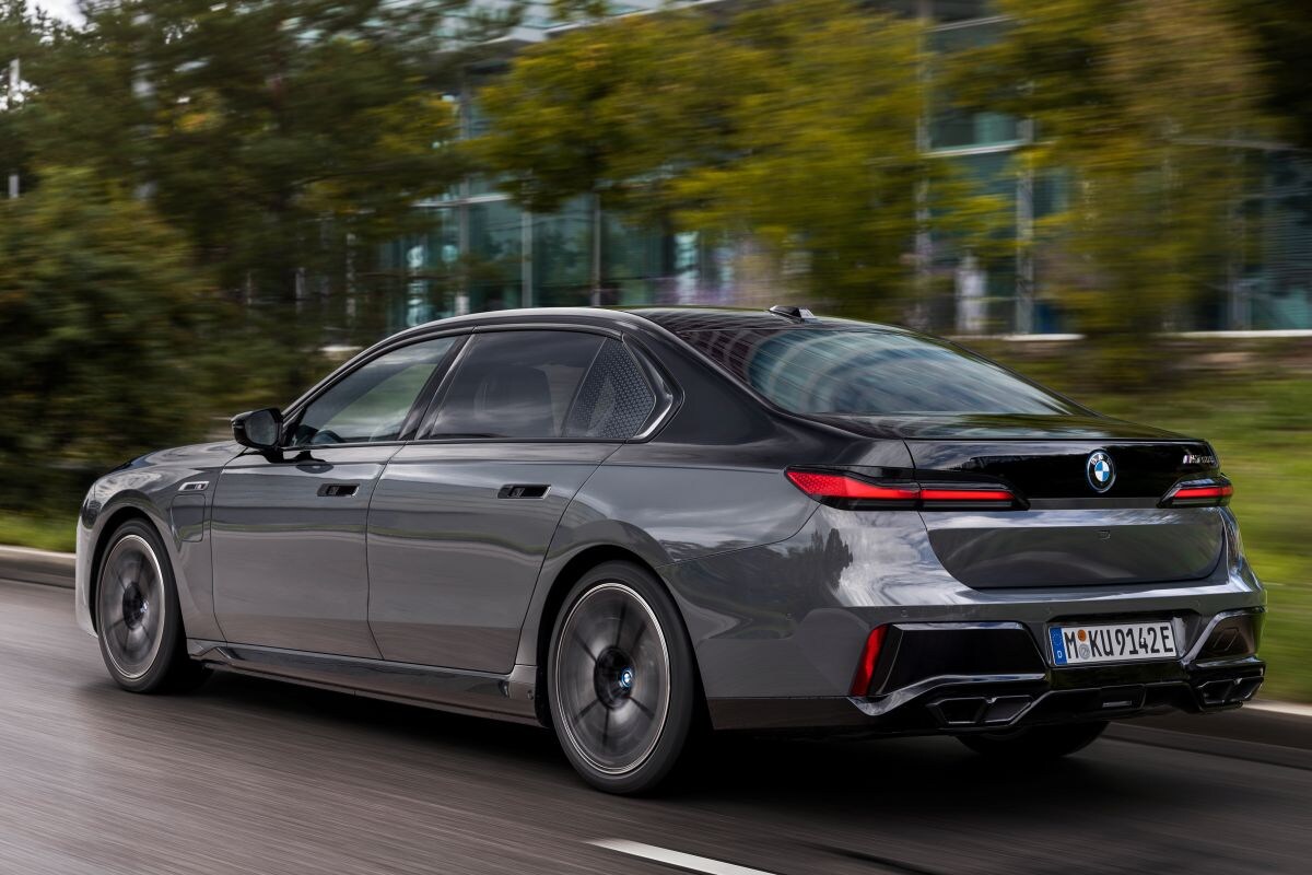 BMW M760e xDrive prijs en specificaties - AutoWeek