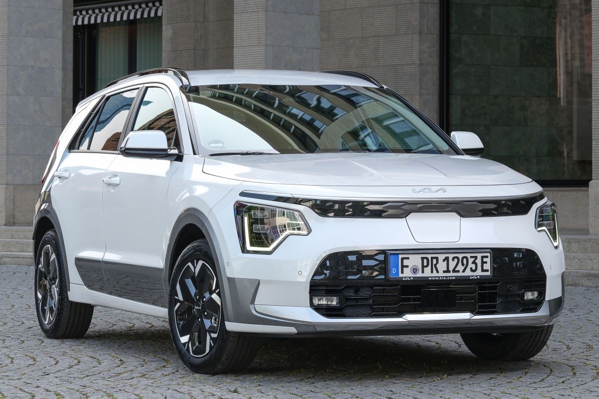 Kia Niro EV 64.8kWh ExecutiveLine (2023) review - AutoWeek