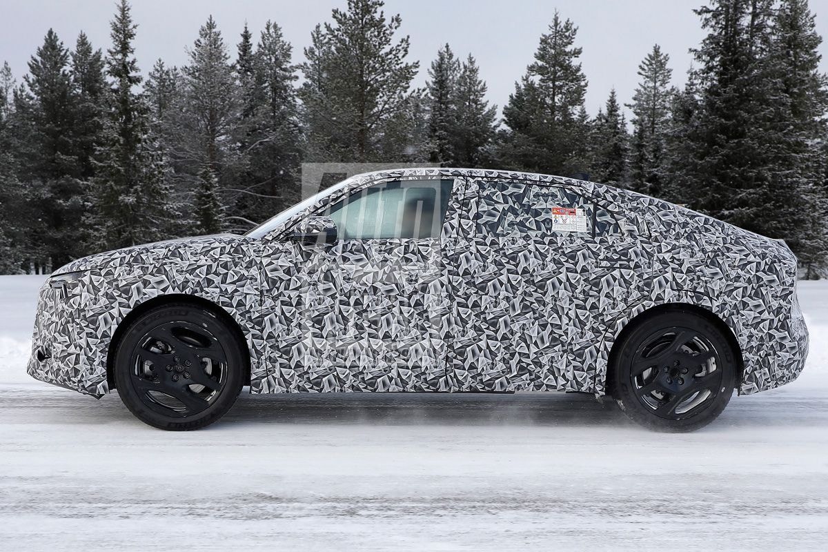 DS 8: langgerekte cross-over met e-3008-techniek - AutoWeek.nl