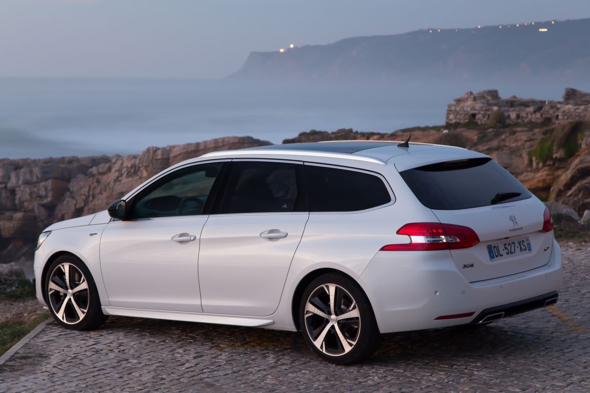 Peugeot 308 SW GT-line 1.2 PureTech 130 (2019) review