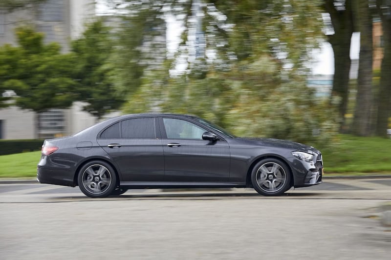 Test: Mercedes-Benz E 200 - AutoWeek