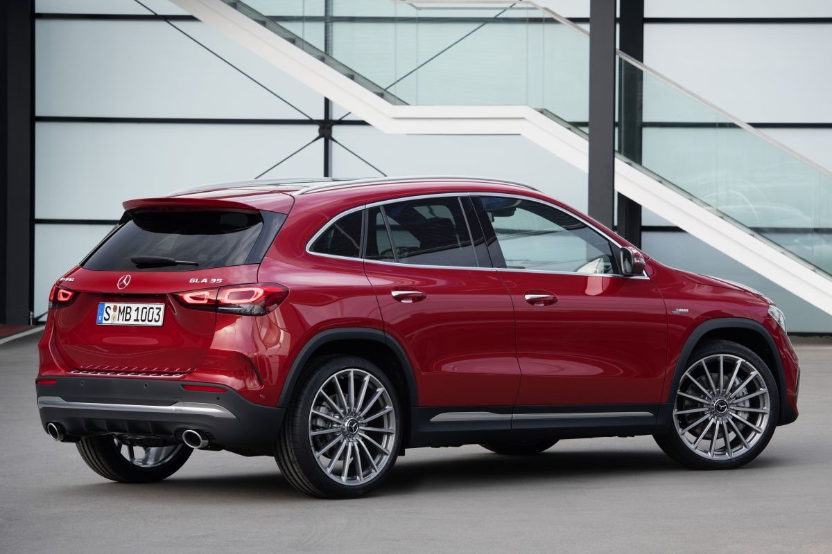 Mercedes-Benz GLA 180 prijs en specificaties - AutoWeek