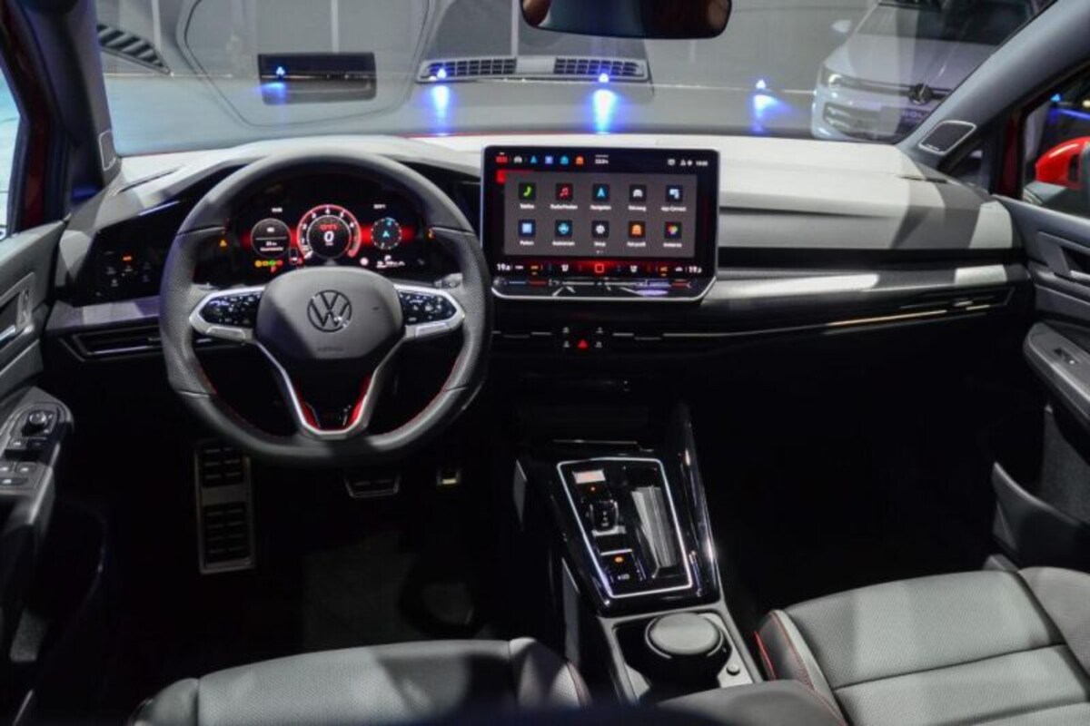 Renewed Volkswagen Golf can already be seen - Techzle