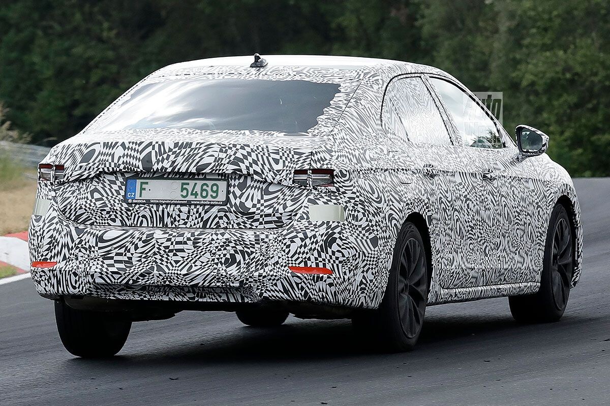 Skoda Superb: slim alternatief voor Passat op de Nürburgring