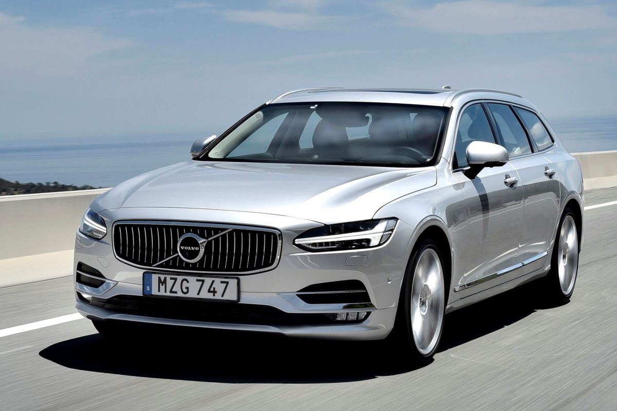 Volvo V90 D4 Momentum (2017) review - AutoWeek