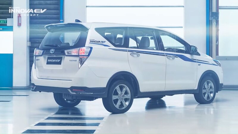 Toyota blikt vooruit op nieuwe elektrische 'MPV' - AutoWeek