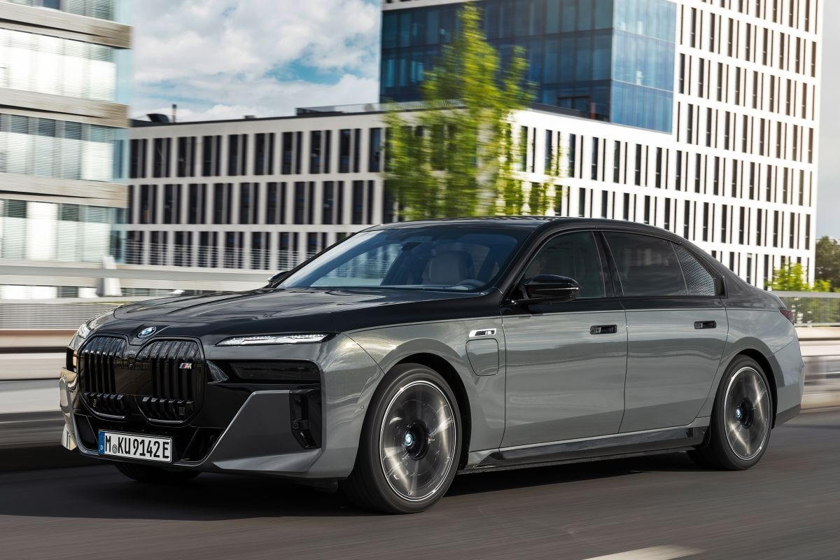 BMW M760e xDrive prijs en specificaties - AutoWeek