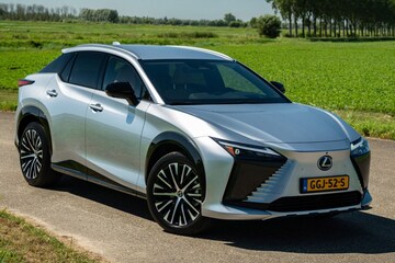 Test: Lexus RZ - AutoWeek