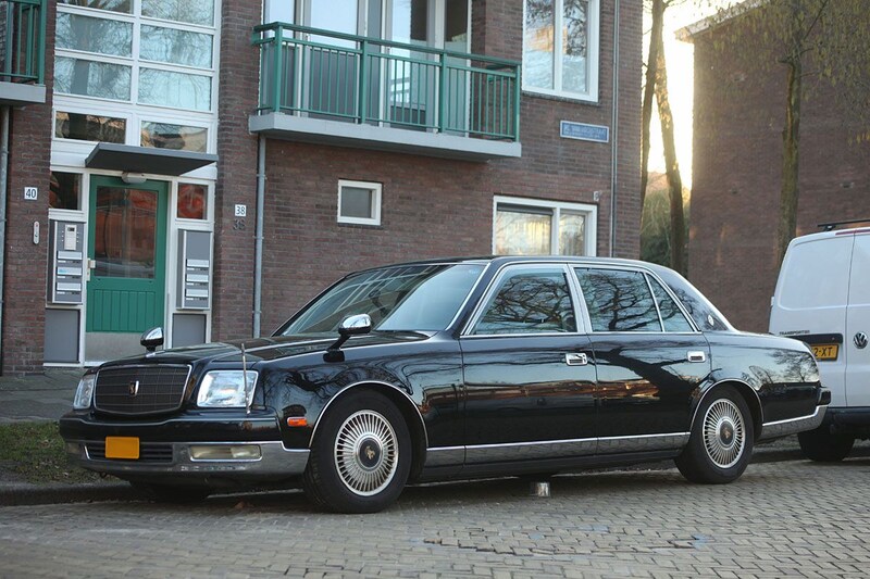 Deze Toyota Century is de ultieme Japanse limousine - AutoWeek.nl