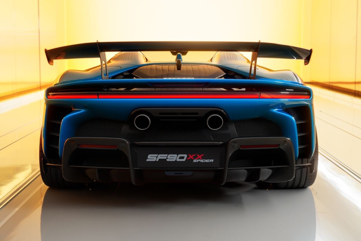 Extreem exclusief: Ferrari SF90 XX Stradale én Spider vanaf dik 8 ton