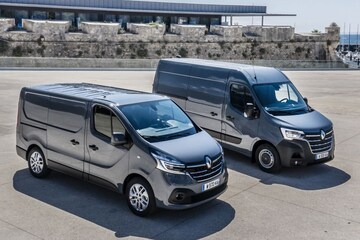 Een elektrische bestelbus met een aanhanger. Het kan.