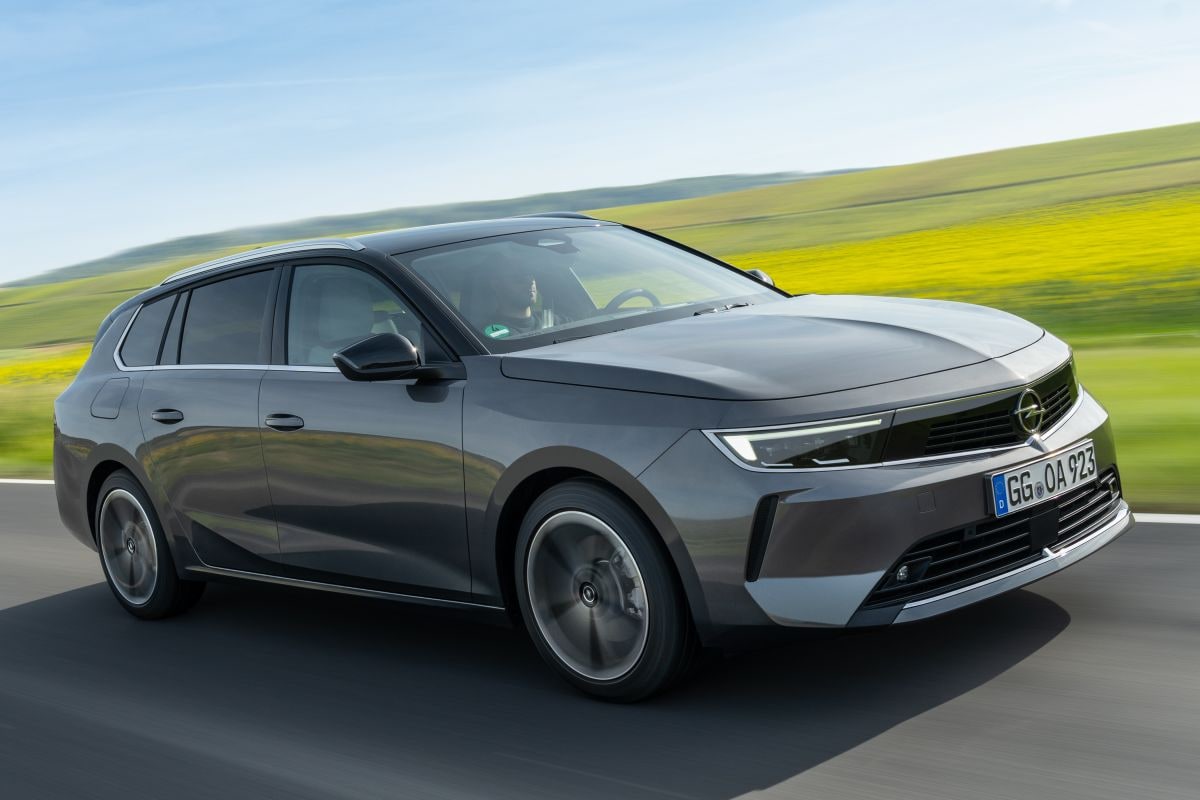 Opel Astra Sports Tourer 1.6 Turbo Hybrid 180pk Edition (2023) review