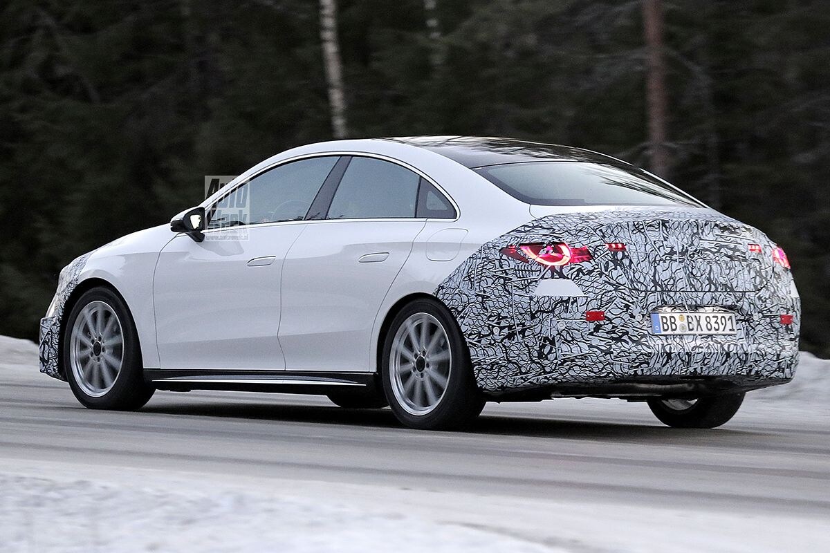 Mercedes-Benz vestigt hoop op nieuwe modellen na flinke winstdaling