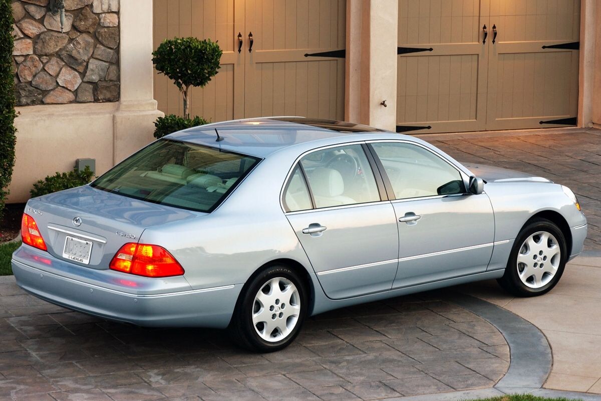 Lexus LS 430 (2003) - Facelift Friday - AutoWeek