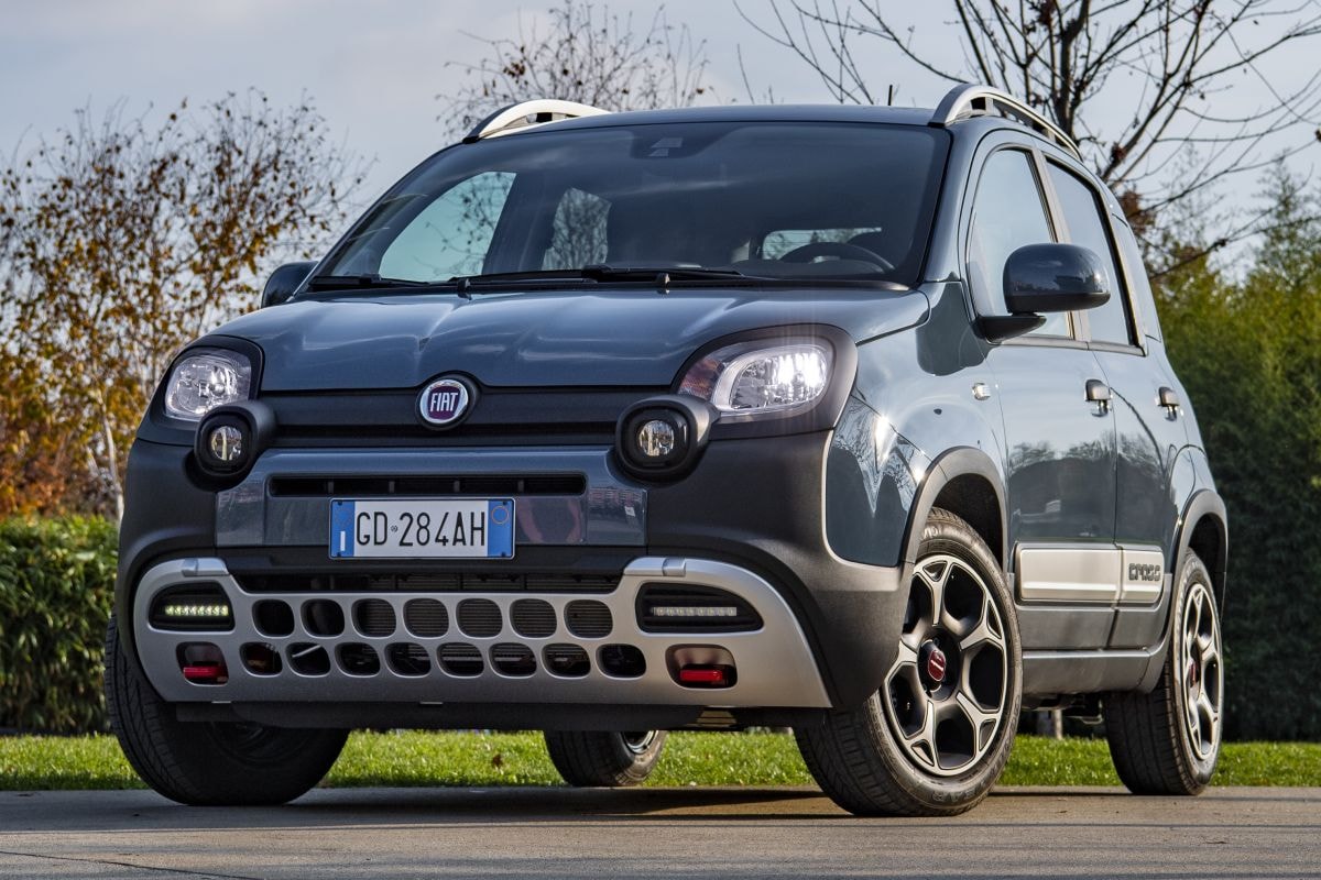 Fiat Panda 1.0 Hybrid Cross prijs en specificaties - AutoWeek