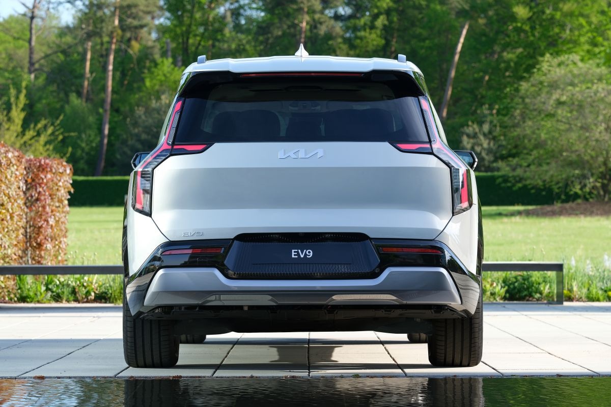 Kia EV9 76.1kWh RWD First Edition prijs en specificaties