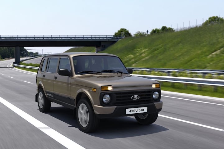 Verlengde Lada 4x4 ook in Duitsland leverbaar - AutoWeek