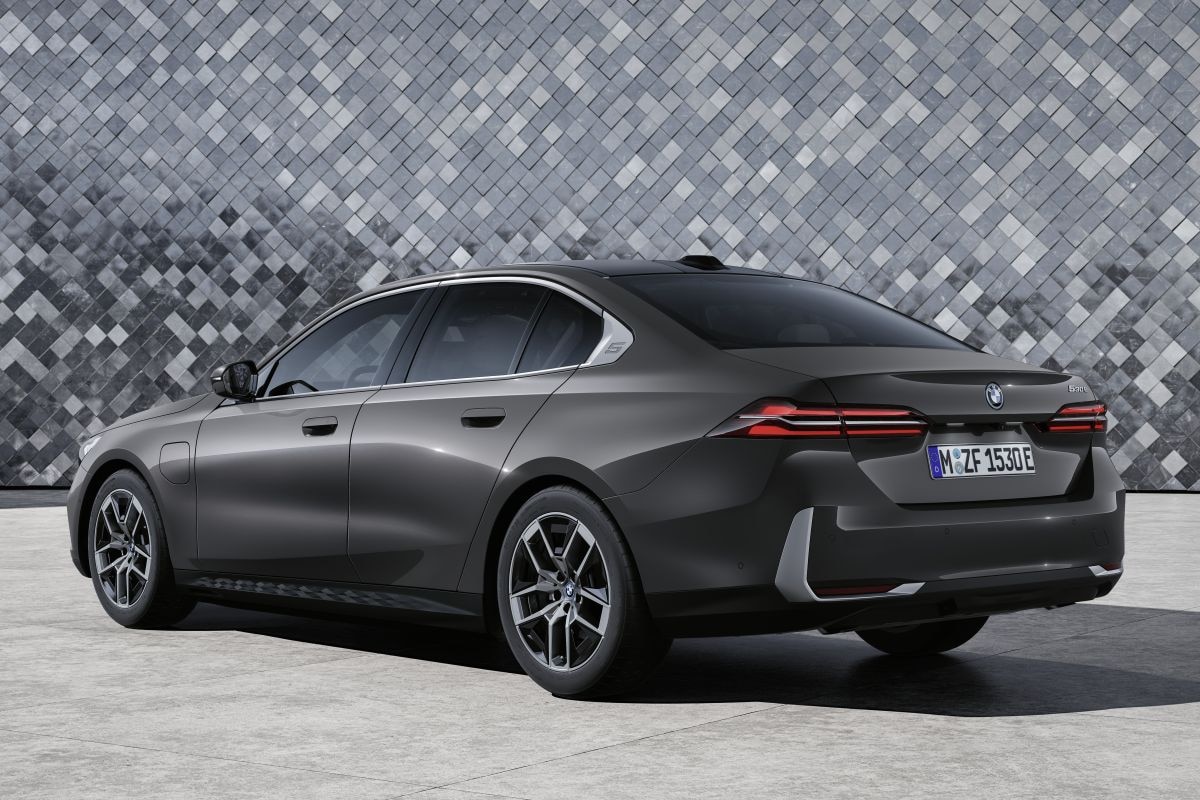 BMW 550e xDrive prijs en specificaties - AutoWeek