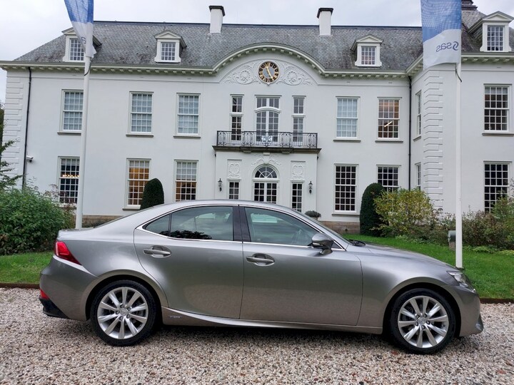 Lexus IS 300h First Edition (2013) #2 review - AutoWeek