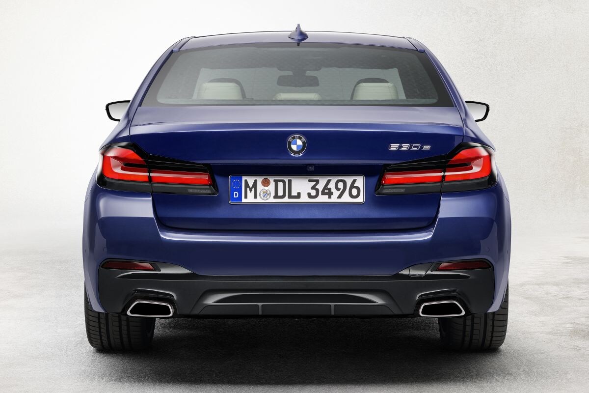 BMW 545e xDrive prijs en specificaties - AutoWeek