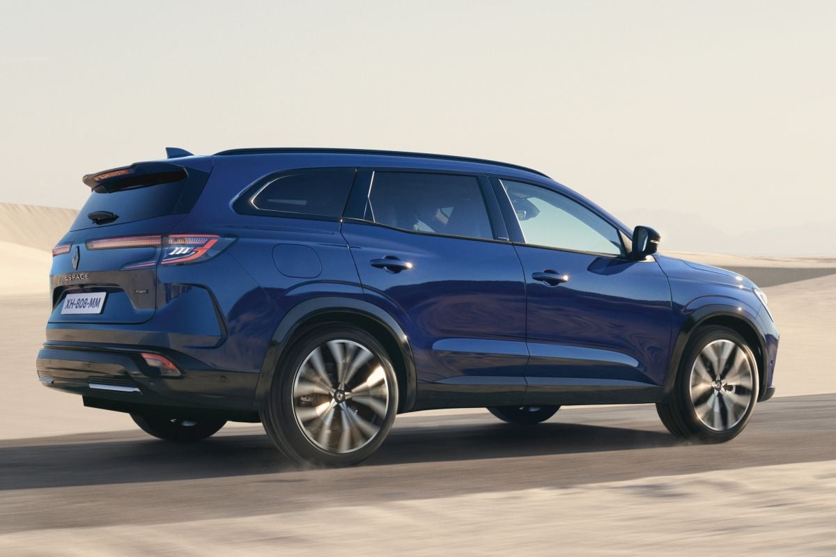 Renault Espace hybrid 200 Iconic 5P (2024) review - AutoWeek