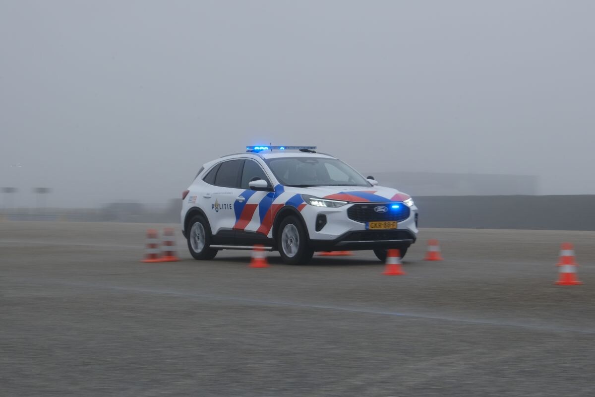 Nieuwe politieauto besluipt inbrekers muisstil - AutoWeek
