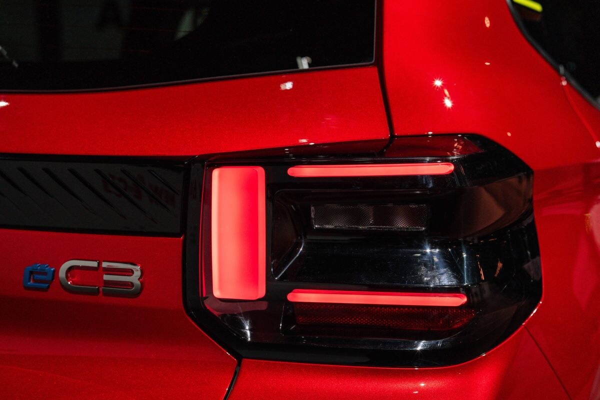 Citroën ë-C3 - Betaalbare en bruikbare EV! - AutoWeek