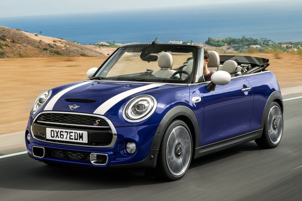 Mini Cabrio Cooper (2019) review - AutoWeek