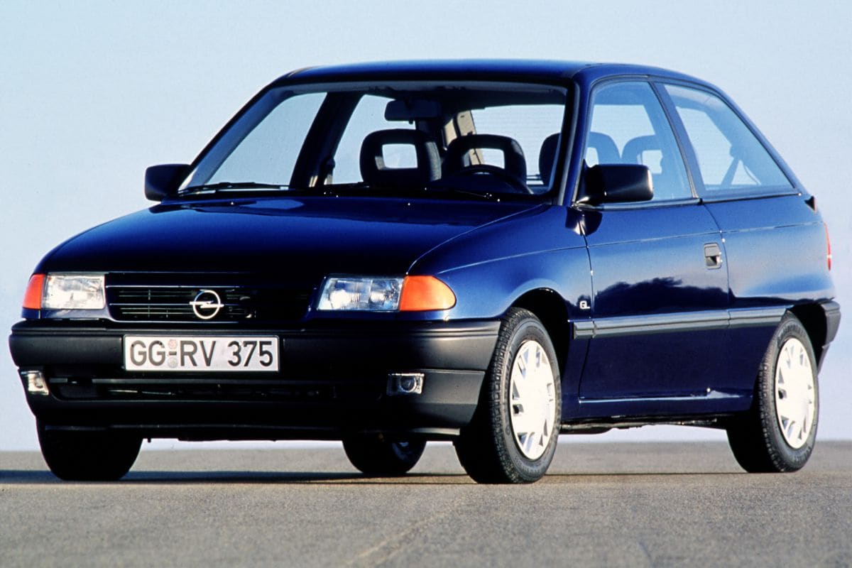 Facelift Friday: Opel Astra F - AutoWeek