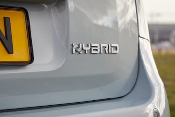 Zo maak je een vastzittende laadkabel los van je auto