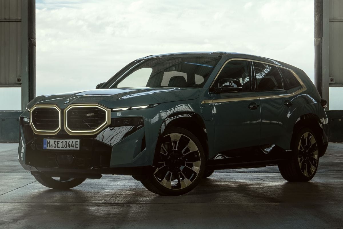 BMW XM 50e prijs en specificaties - AutoWeek
