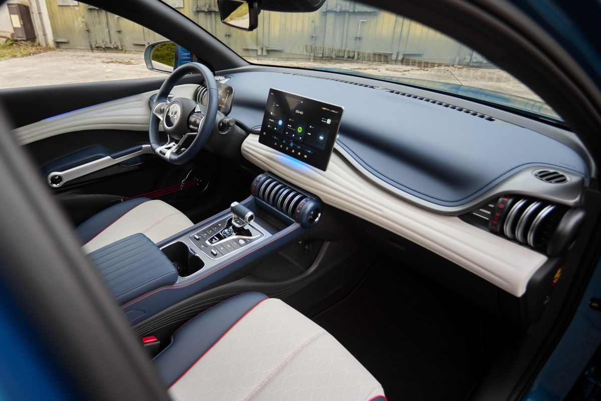 BYD Atto 3 Design (2024) #3 review - AutoWeek