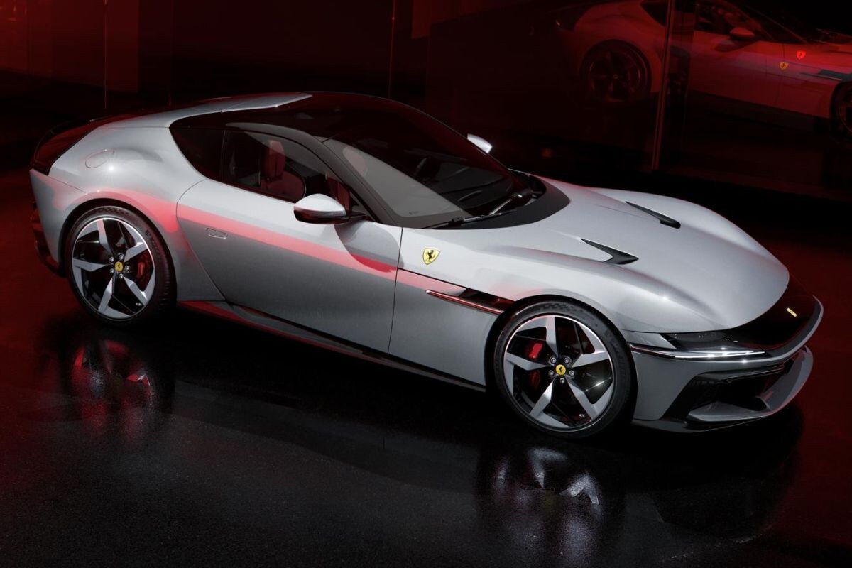 Ferrari 12Cilindri: twaalf cilinders, nul turbo's en 830 pk - AutoWeek