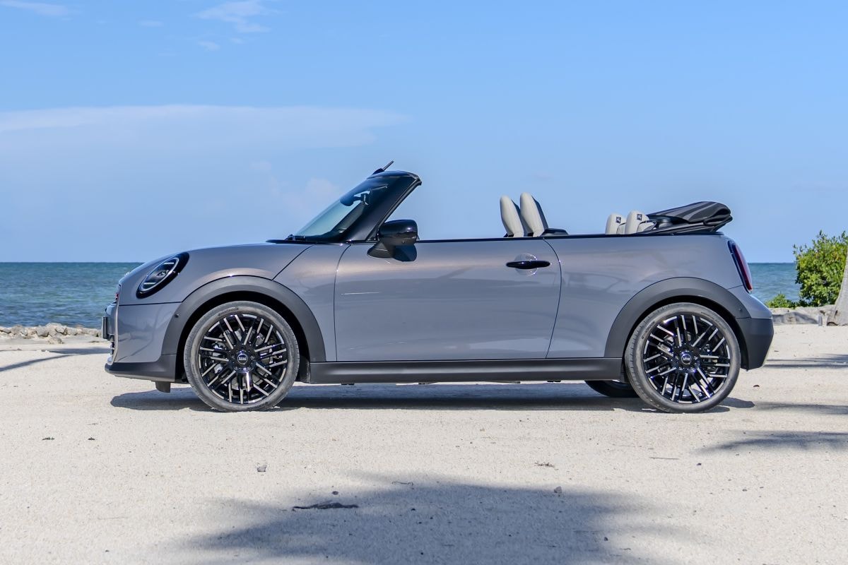Mini Cooper Cabrio: open buitenbeentje - AutoWeek