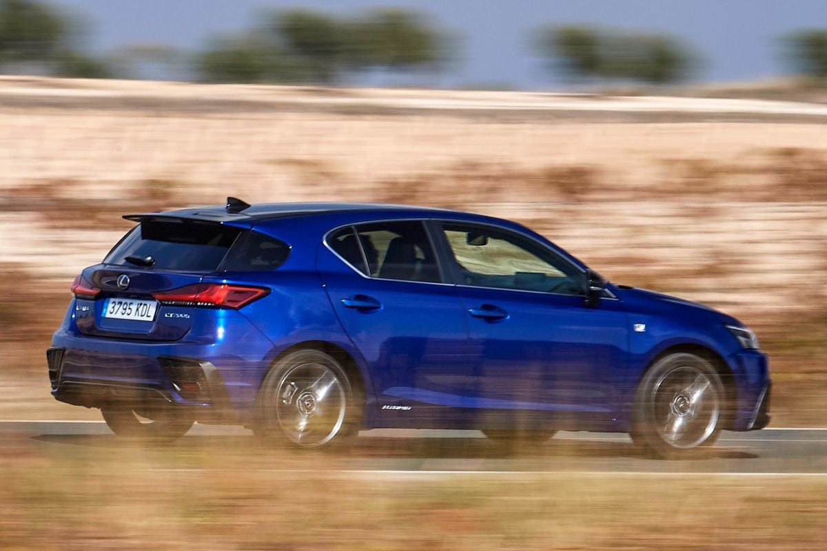 Lexus CT 200h Hybrid Ultimate Edition (2020) review