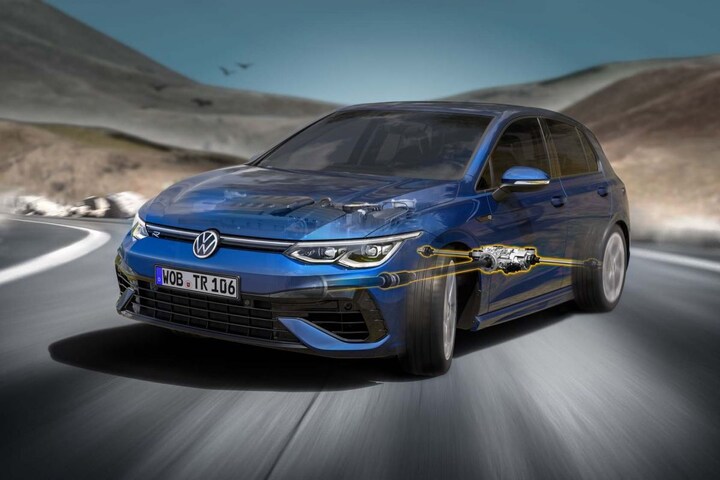 Nieuwe Volkswagen Golf R breekt los! - AutoWeek