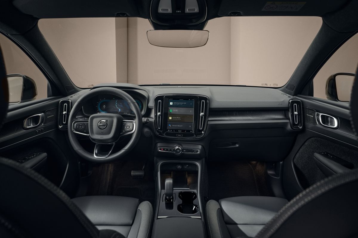 Volvo EX40 Single Motor Extended Range Plus (2024) review