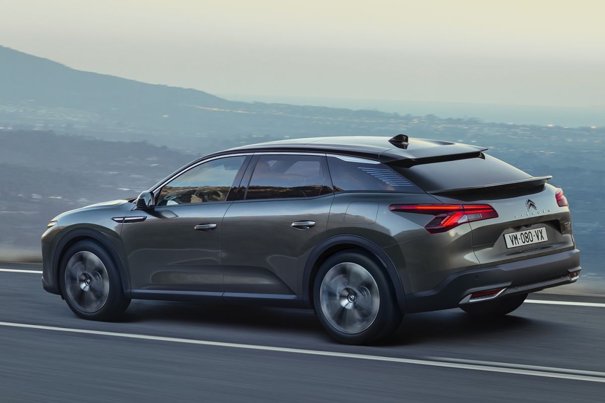 Citroen C5 X Hybrid 136 Plus prijs en specificaties